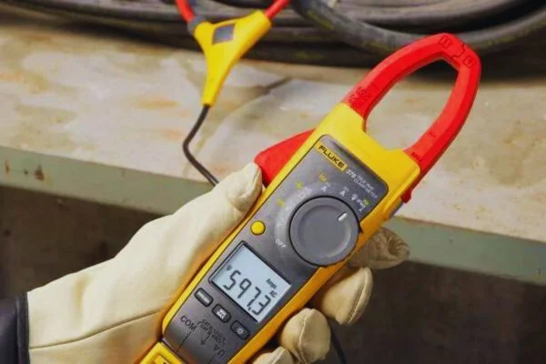 How To Use Fluke Clamp Meter? An Expert Advice – Multimeterworld